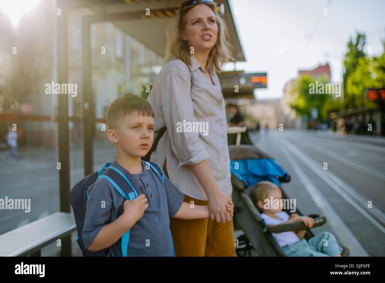 Waiting on bus stop hi-res stock photography and images - Alamy