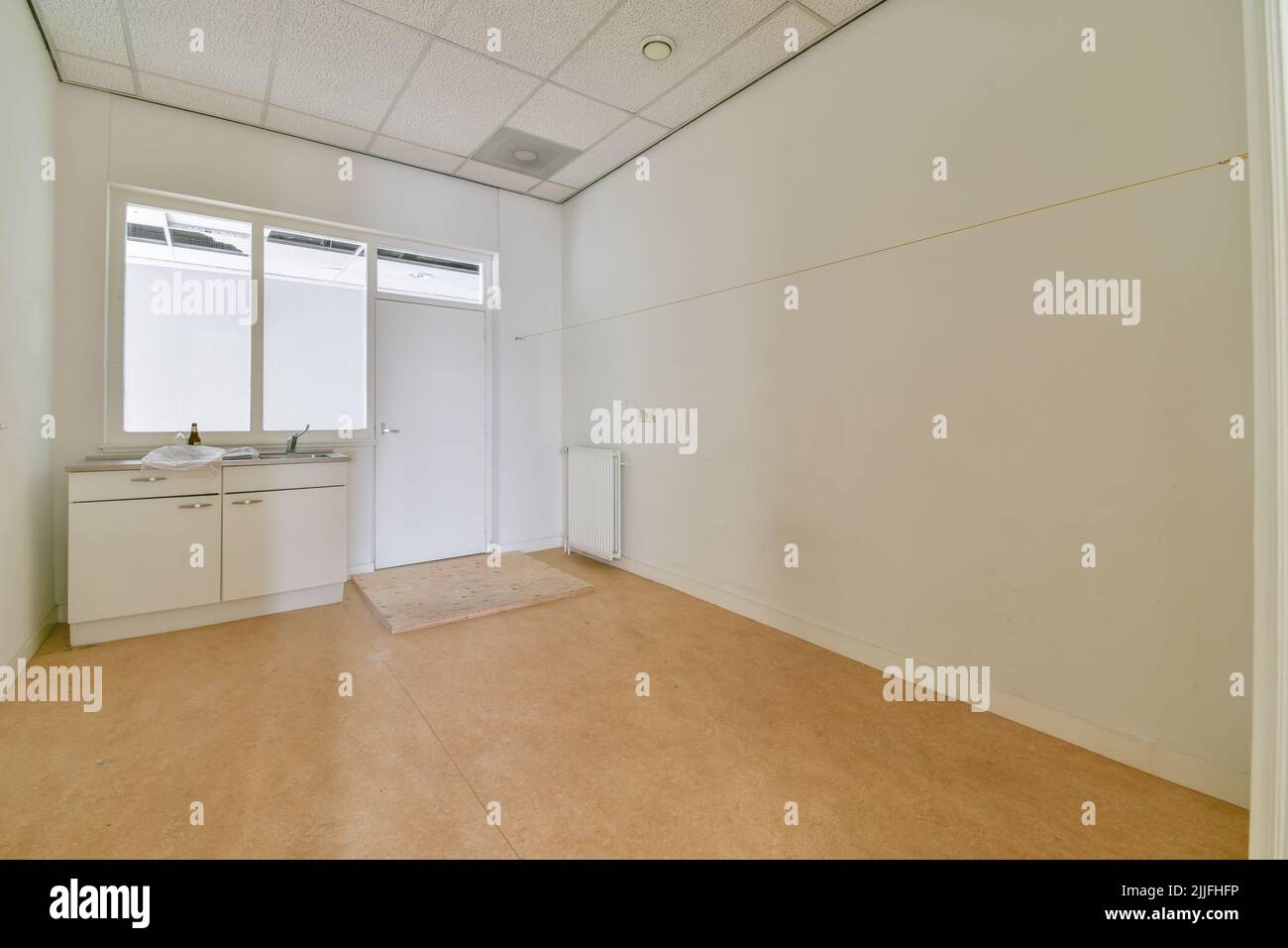 A cozy and spacious empty room in a luxury house Stock Photo - Alamy