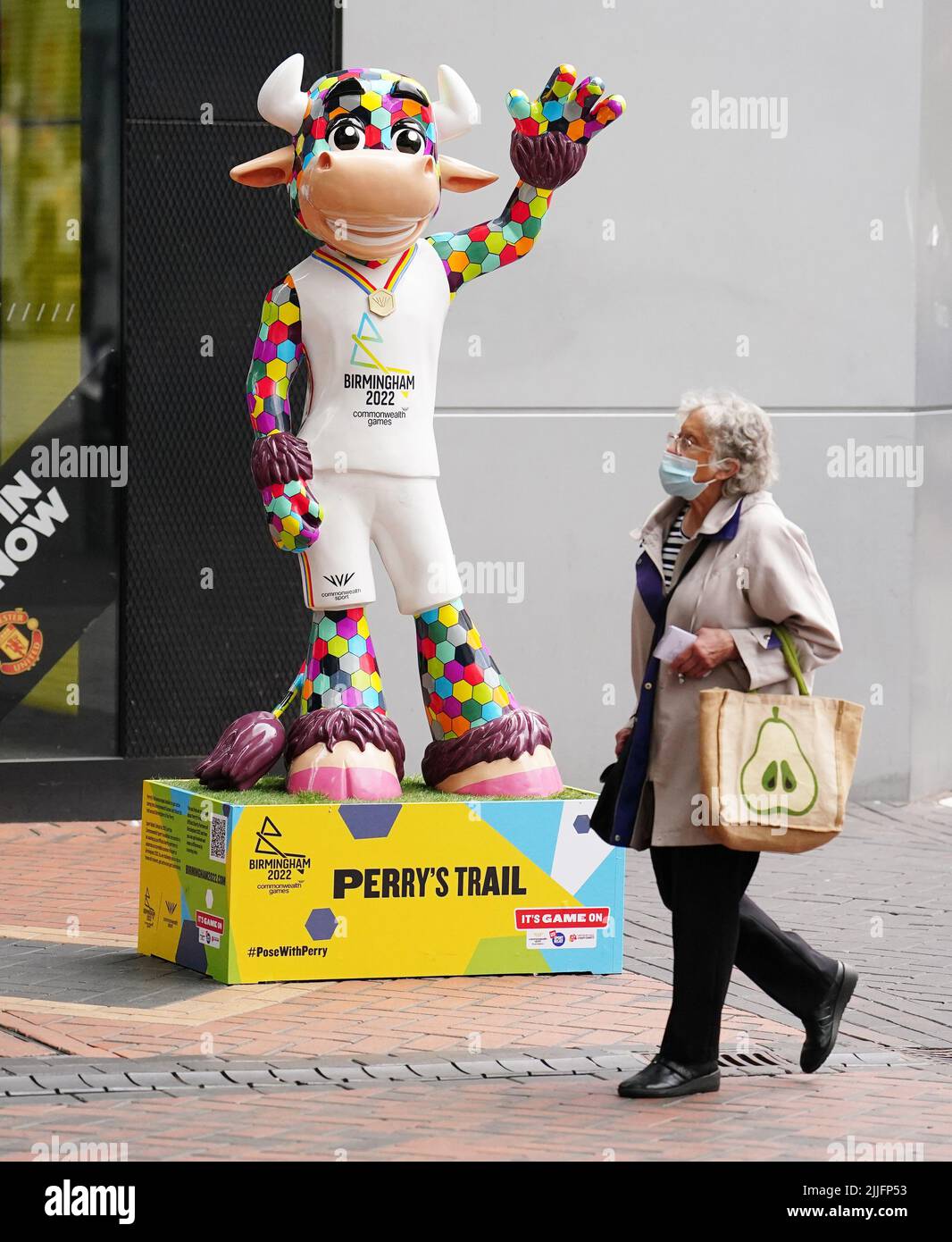 Birmingham commonwealth games statue hi-res stock photography and ...