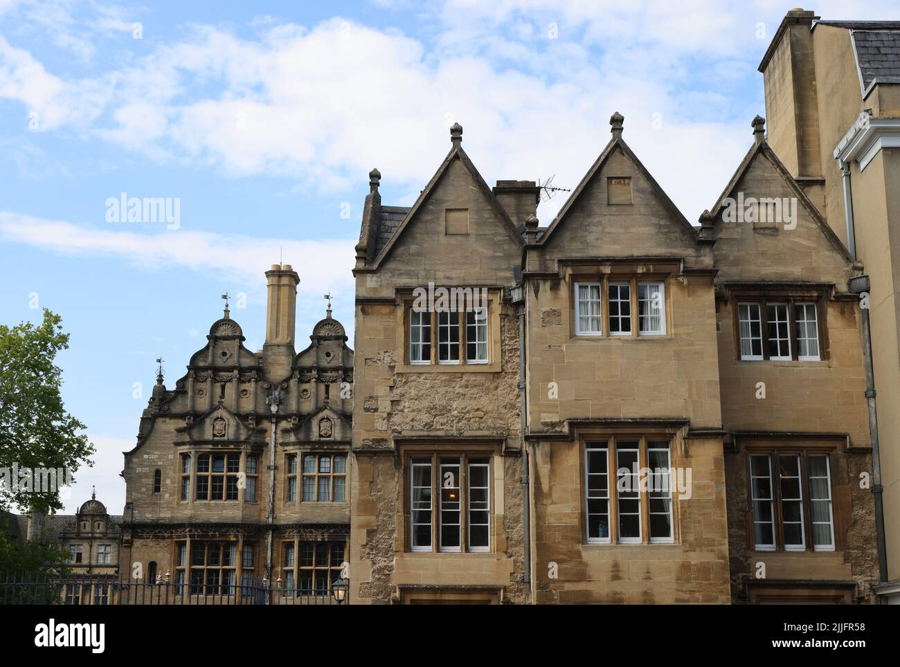 Typical building of the university city of Oxford Stock Photo - Alamy