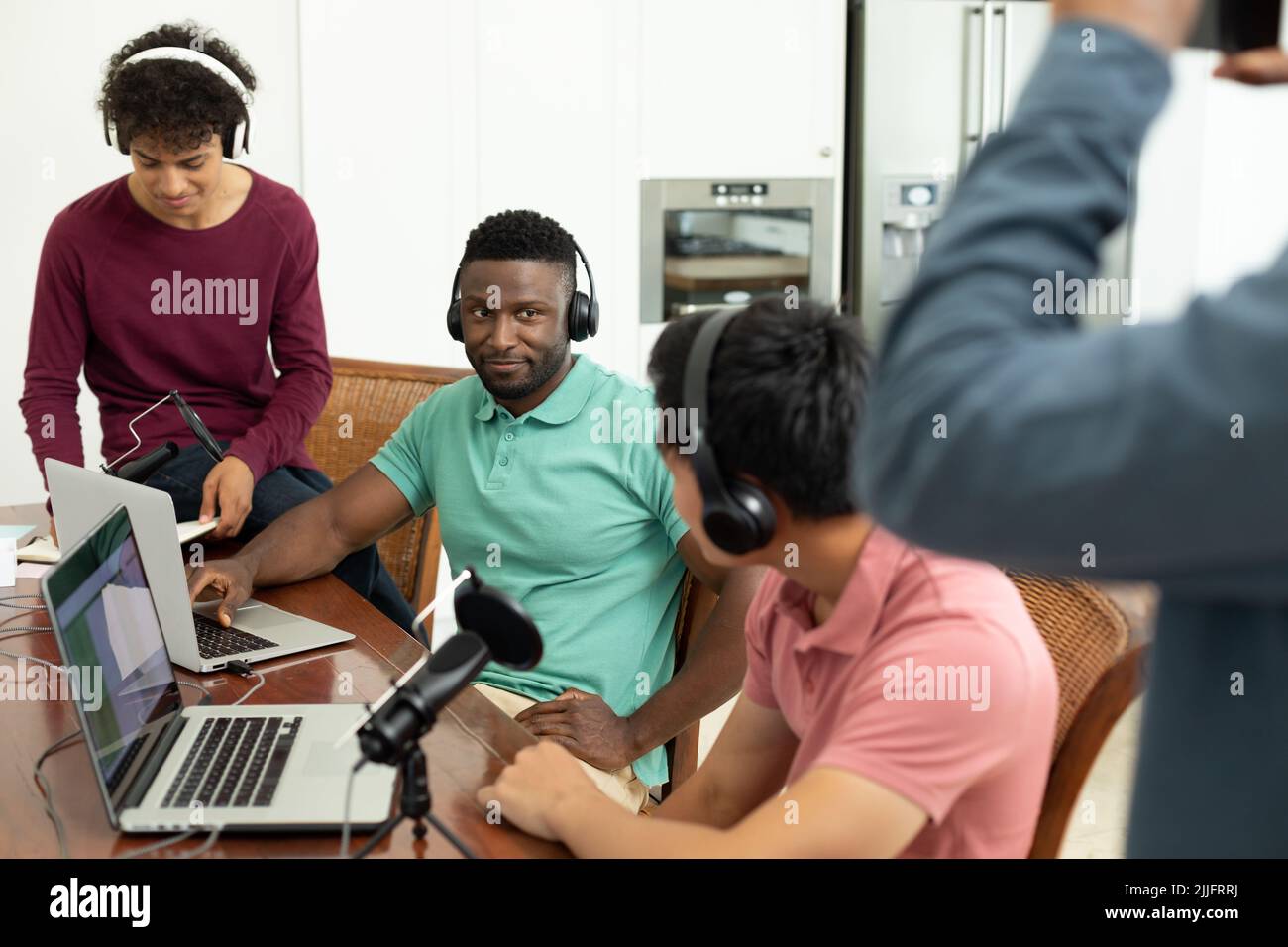 Male podcasters hi-res stock photography and images - Alamy