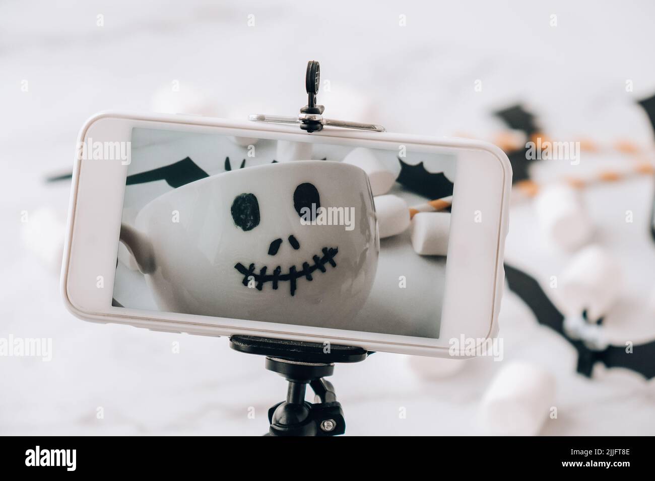 Creepy hand phone hi-res stock photography and images - Alamy