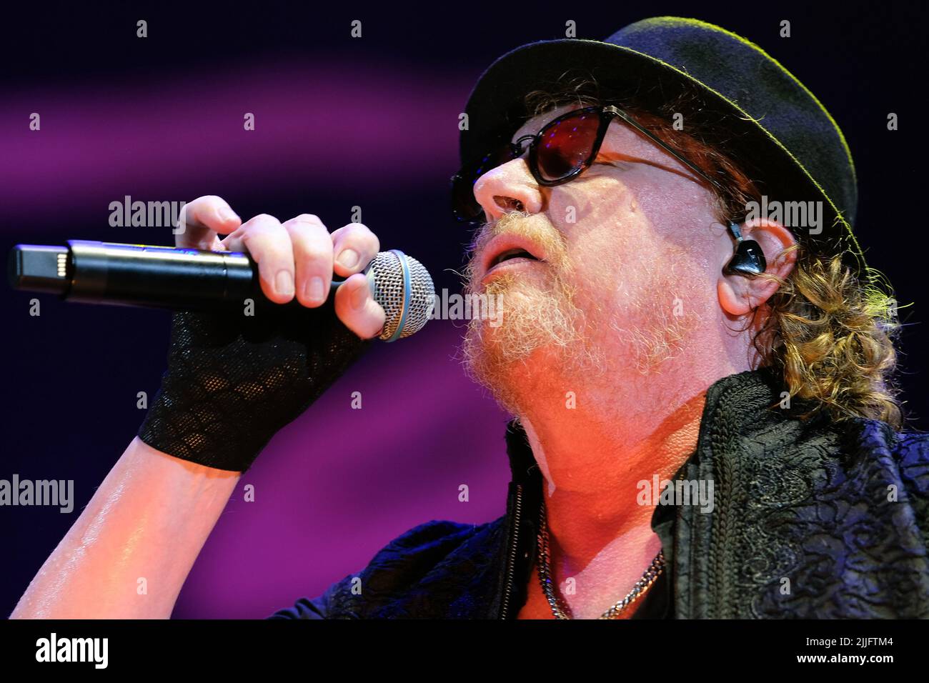 Joseph williams toto hi-res stock photography and images - Alamy