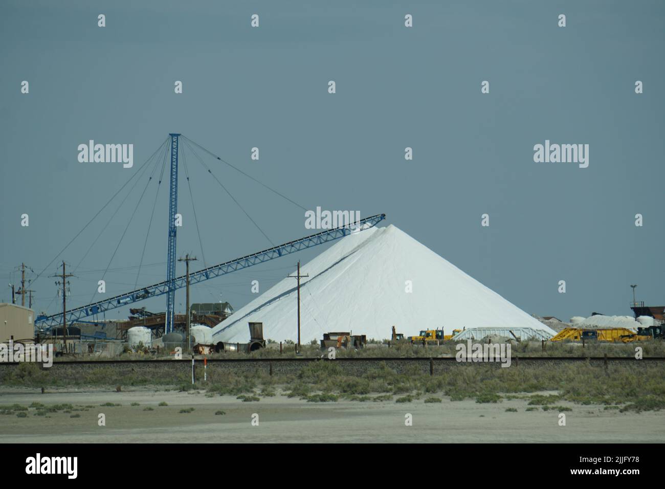 Pyramid technology hi-res stock photography and images - Alamy
