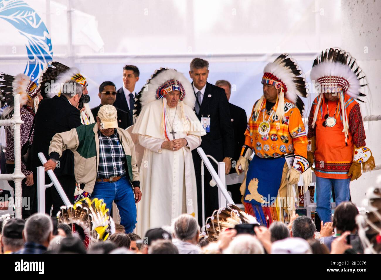 Inuit canada religion hi-res stock photography and images - Alamy