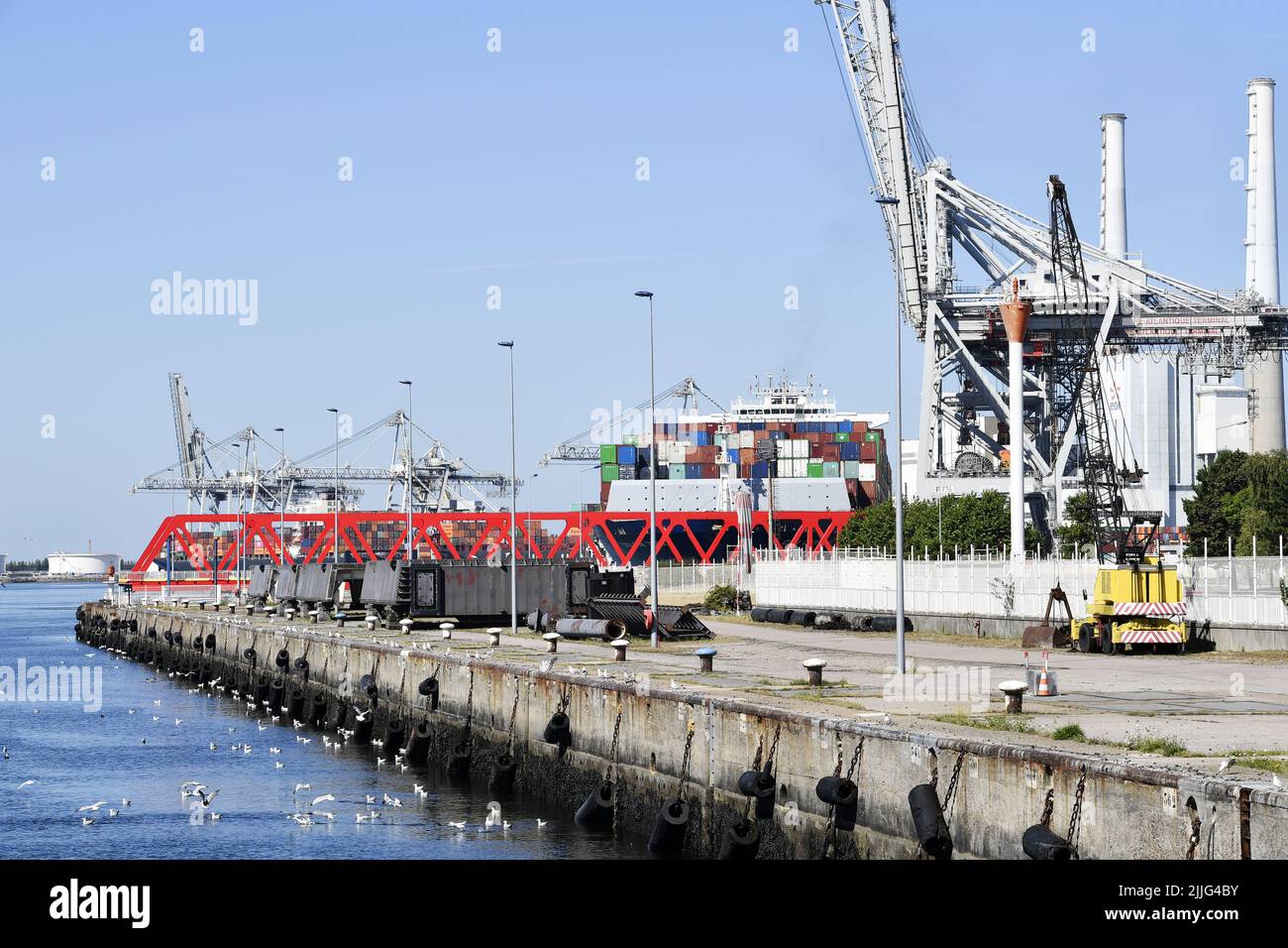 Containers Port in Le Havre - Seine Maritime - Normandie - France Stock ...
