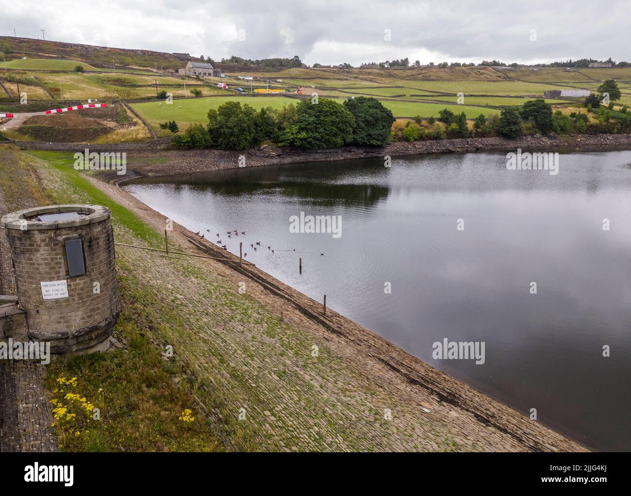 River holme reservoir hi-res stock photography and images - Alamy