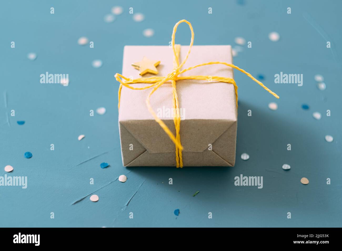women gift present craft paper reward gratitude Stock Photo - Alamy