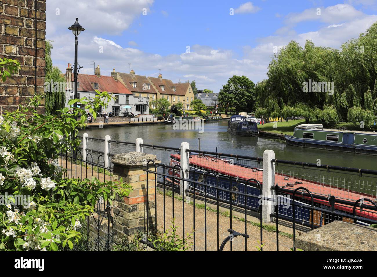 The river Great Ouse embankment, Ely City, Cambridgeshire, England, UK ...