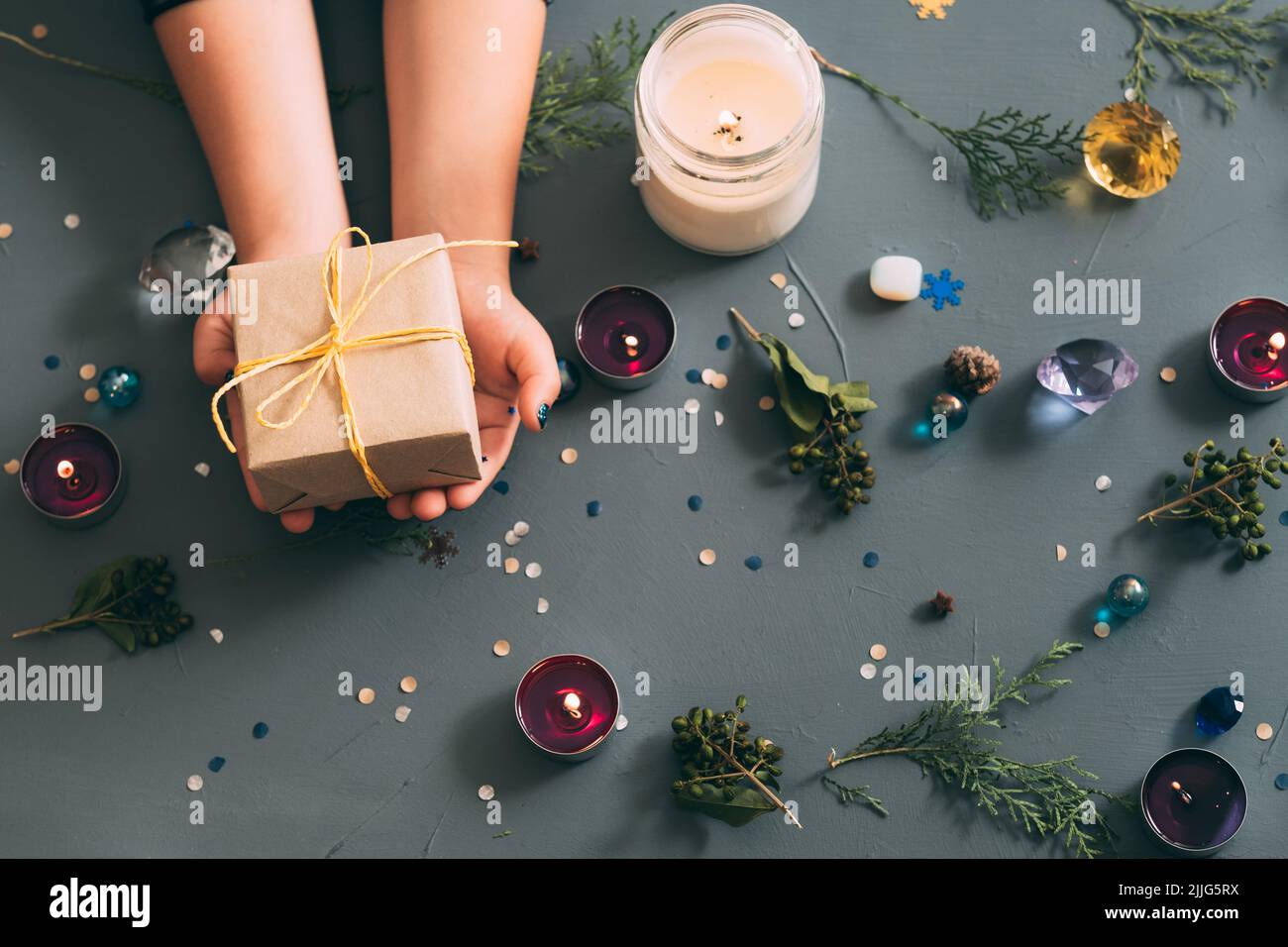 Hand gift box hi-res stock photography and images - Alamy
