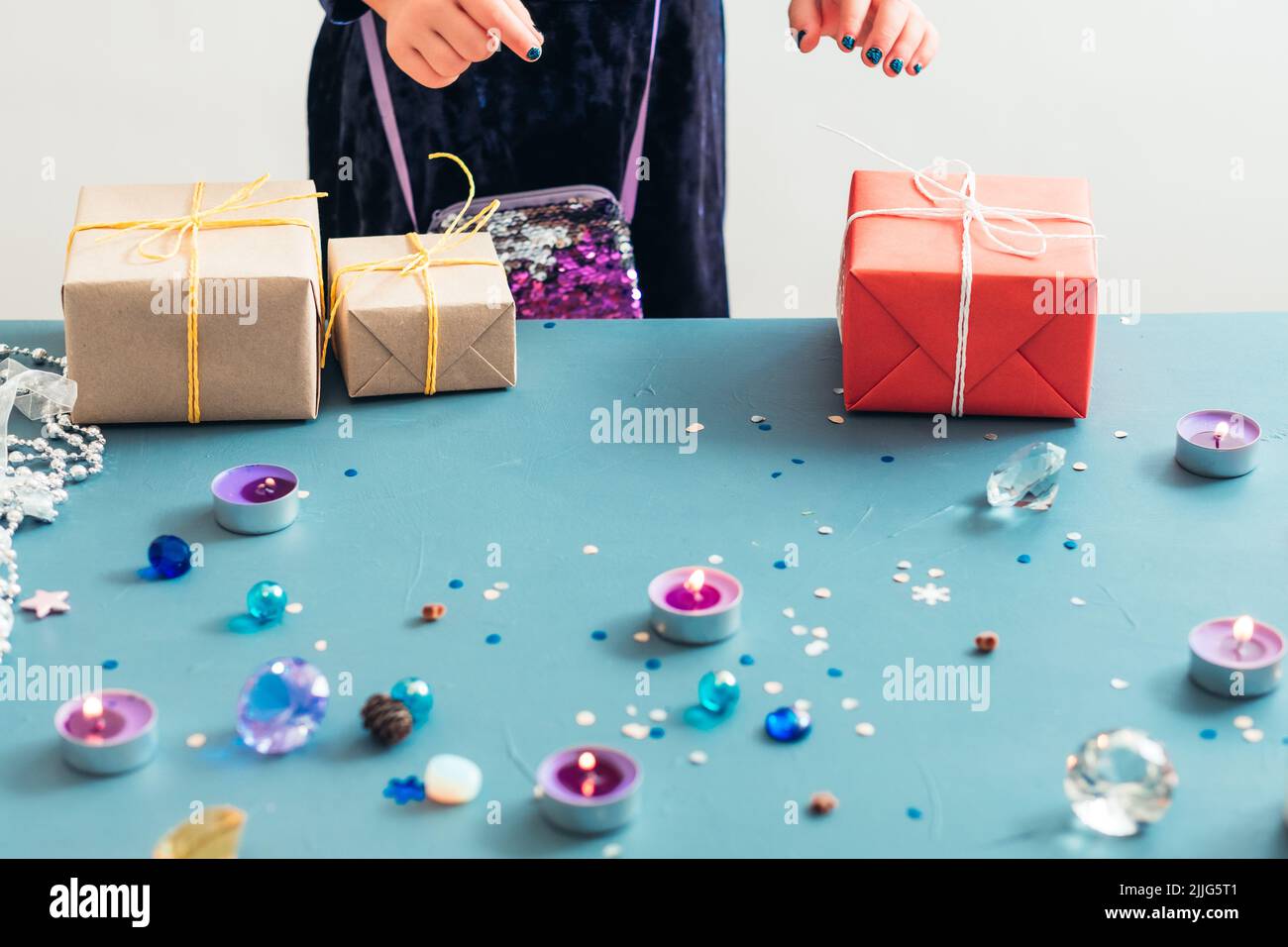 Wrapping preparation hi-res stock photography and images - Alamy