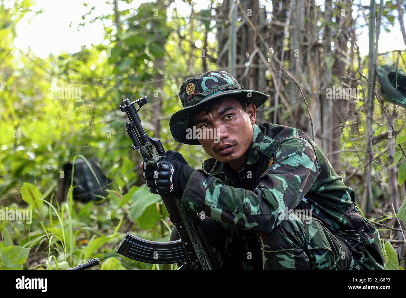 Karenni nationalities defence force hi-res stock photography and images - Alamy