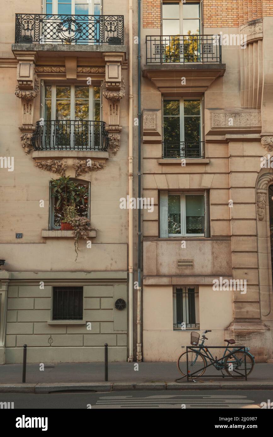 Windows of a Parisian house Stock Photo - Alamy