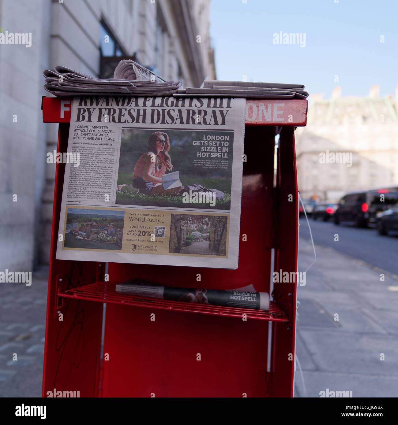London free paper hi-res stock photography and images - Alamy