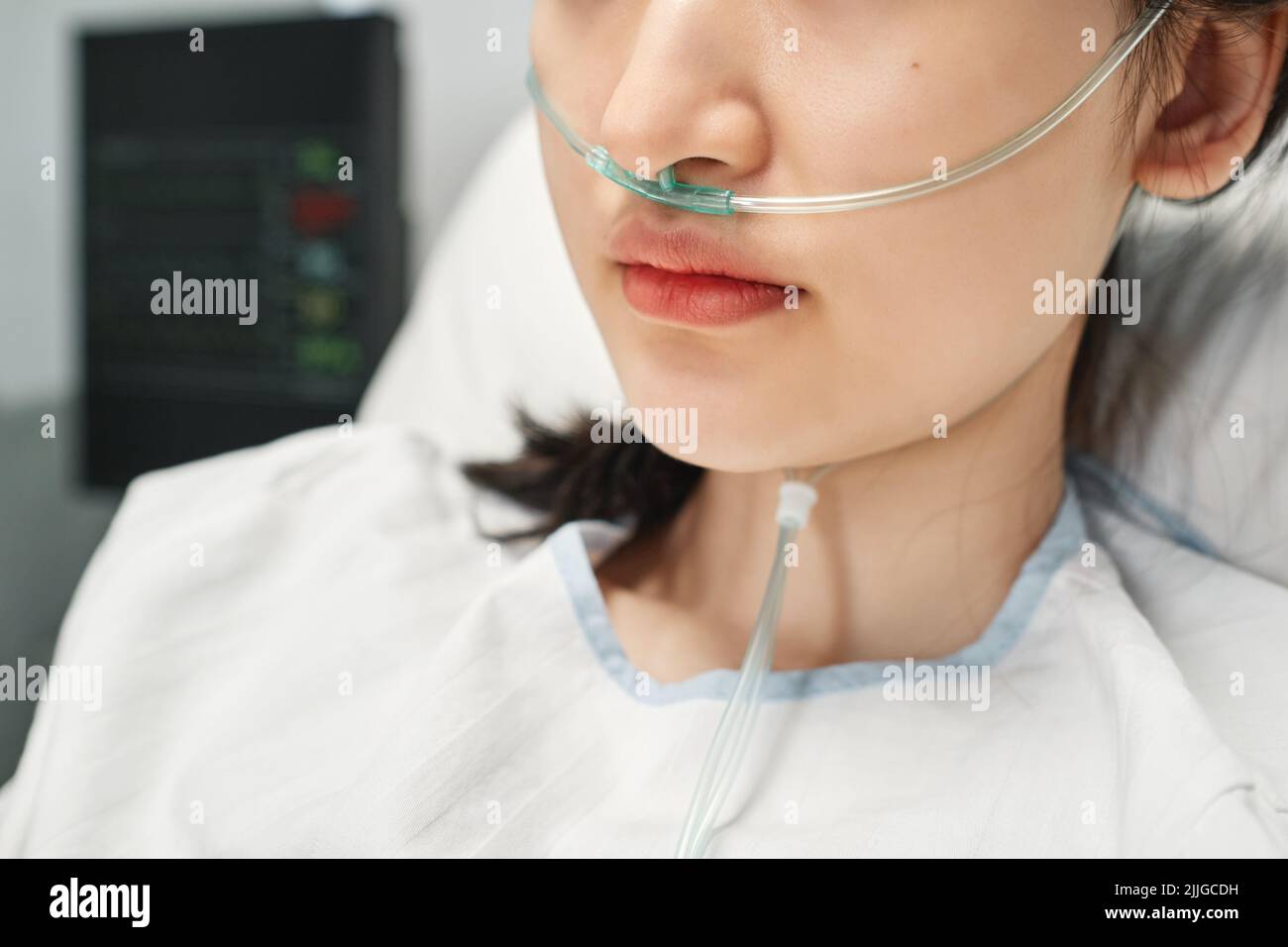 Nasal cannula hi-res stock photography and images - Alamy