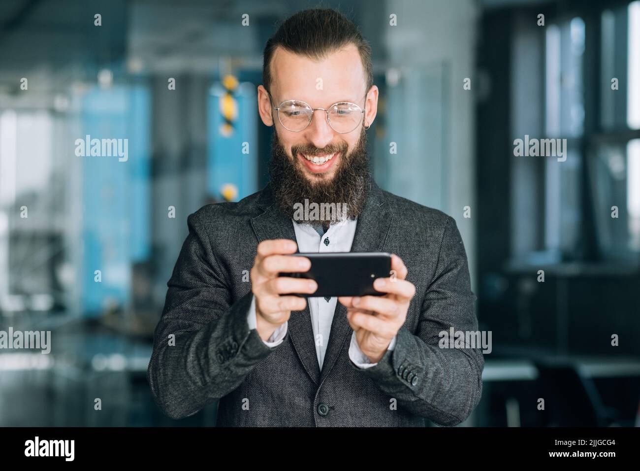 business man messaging texting phone communication Stock Photo - Alamy