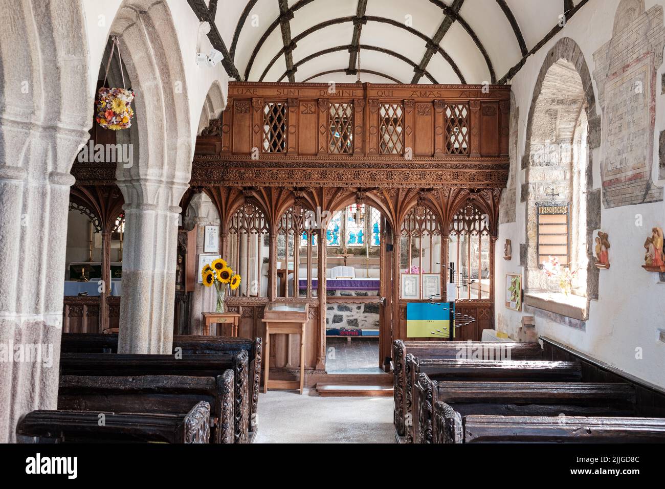 Interior of St Mellanus Church, Mullion Stock Photo - Alamy