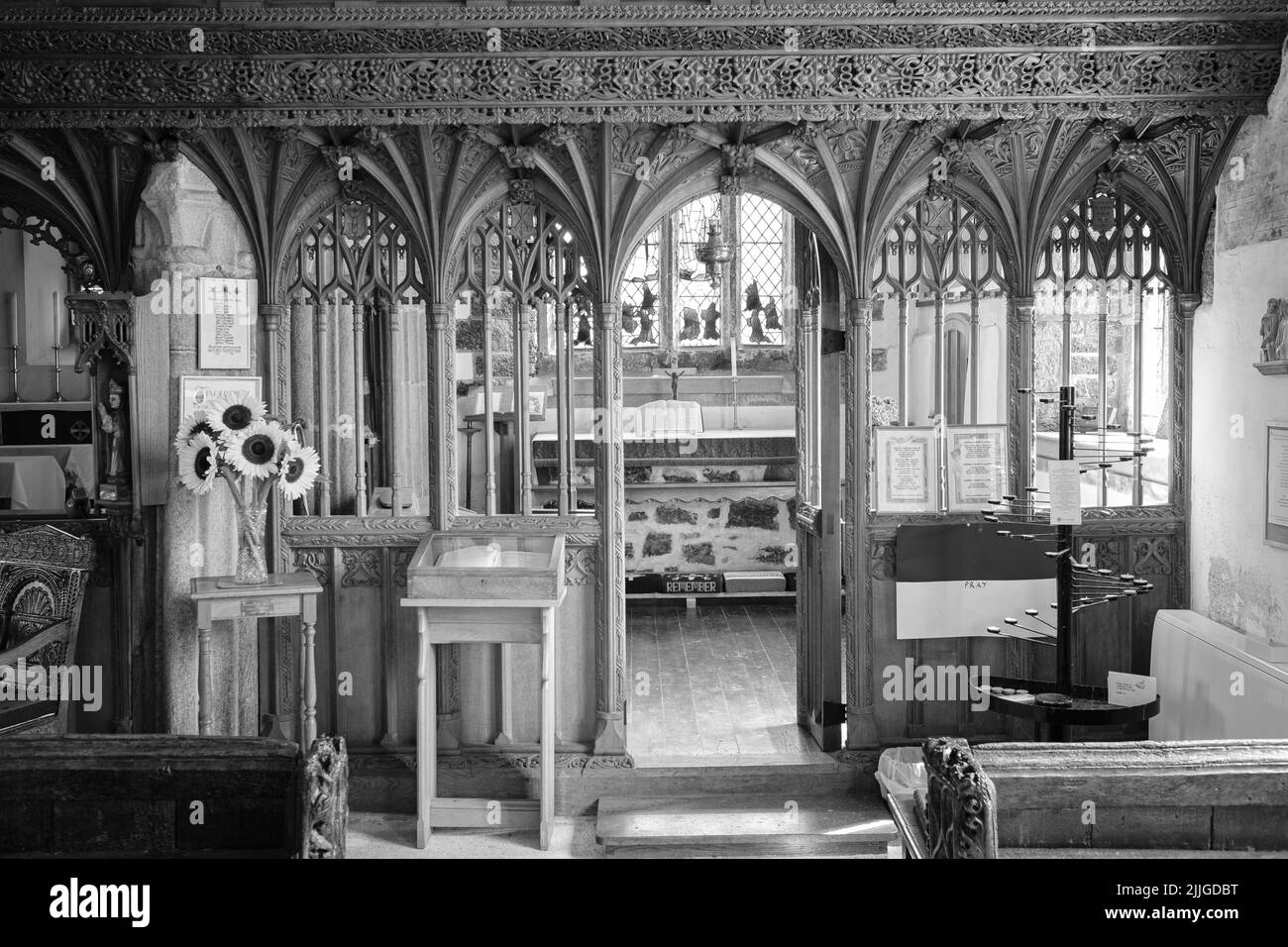 Interior of St Mellanus Church, Mullion Stock Photo - Alamy