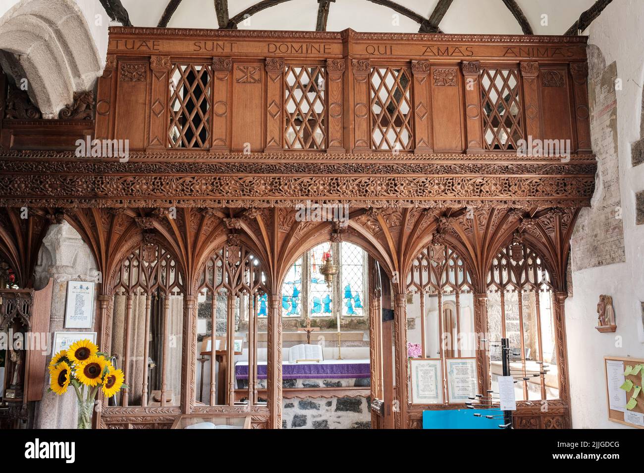 Interior of St Mellanus Church, Mullion Stock Photo - Alamy