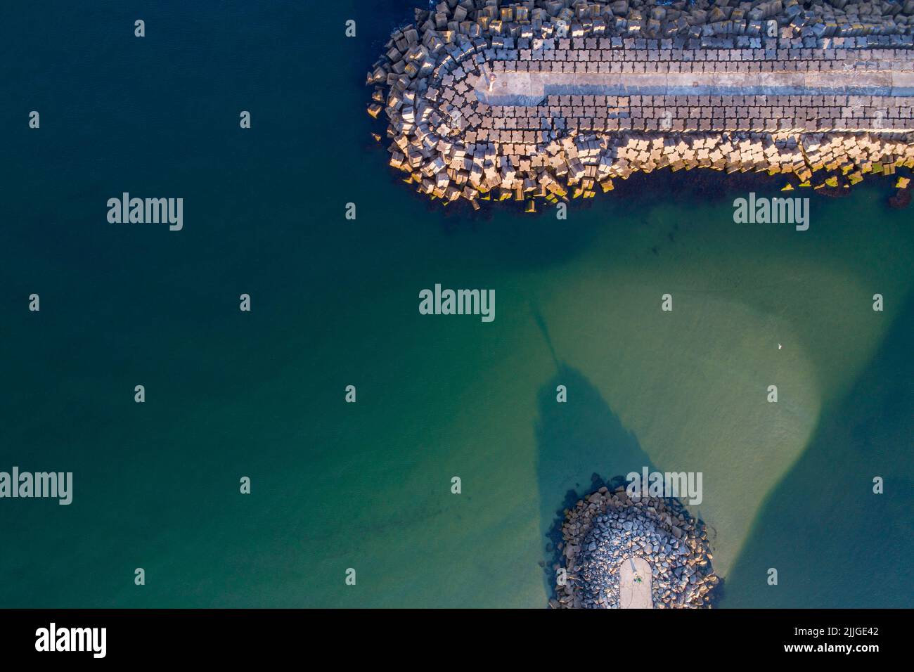 Breakwater over ocean aerial hi-res stock photography and images - Alamy