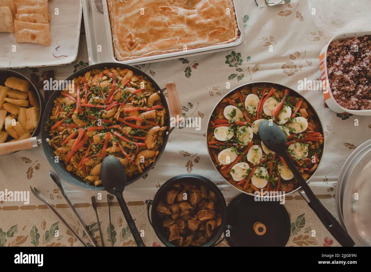 Traditional spanish seafood paellas hi-res stock photography and images ...