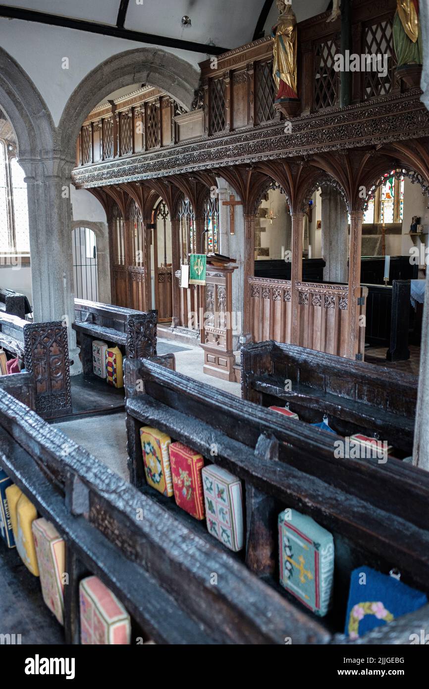 Interior of St Mellanus Church, Mullion Stock Photo - Alamy