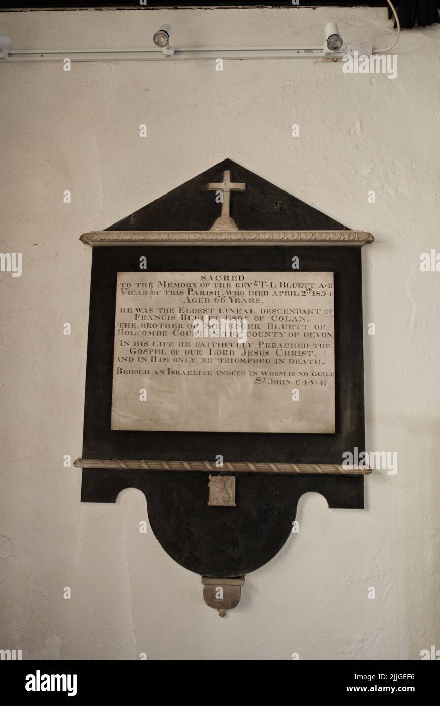 Interior of St Mellanus Church, Mullion Stock Photo - Alamy