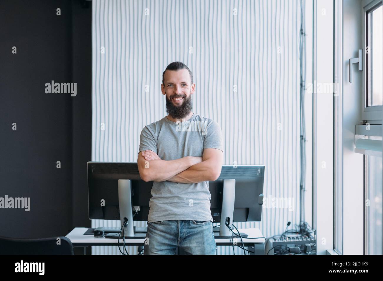 Software engineer hi-res stock photography and images - Alamy Software engineer hi-res stock photography and images - Alamy