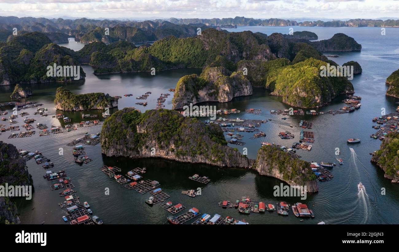 Floating fishing village and rock island in " Lan Ha " Bay, Vietnam ...