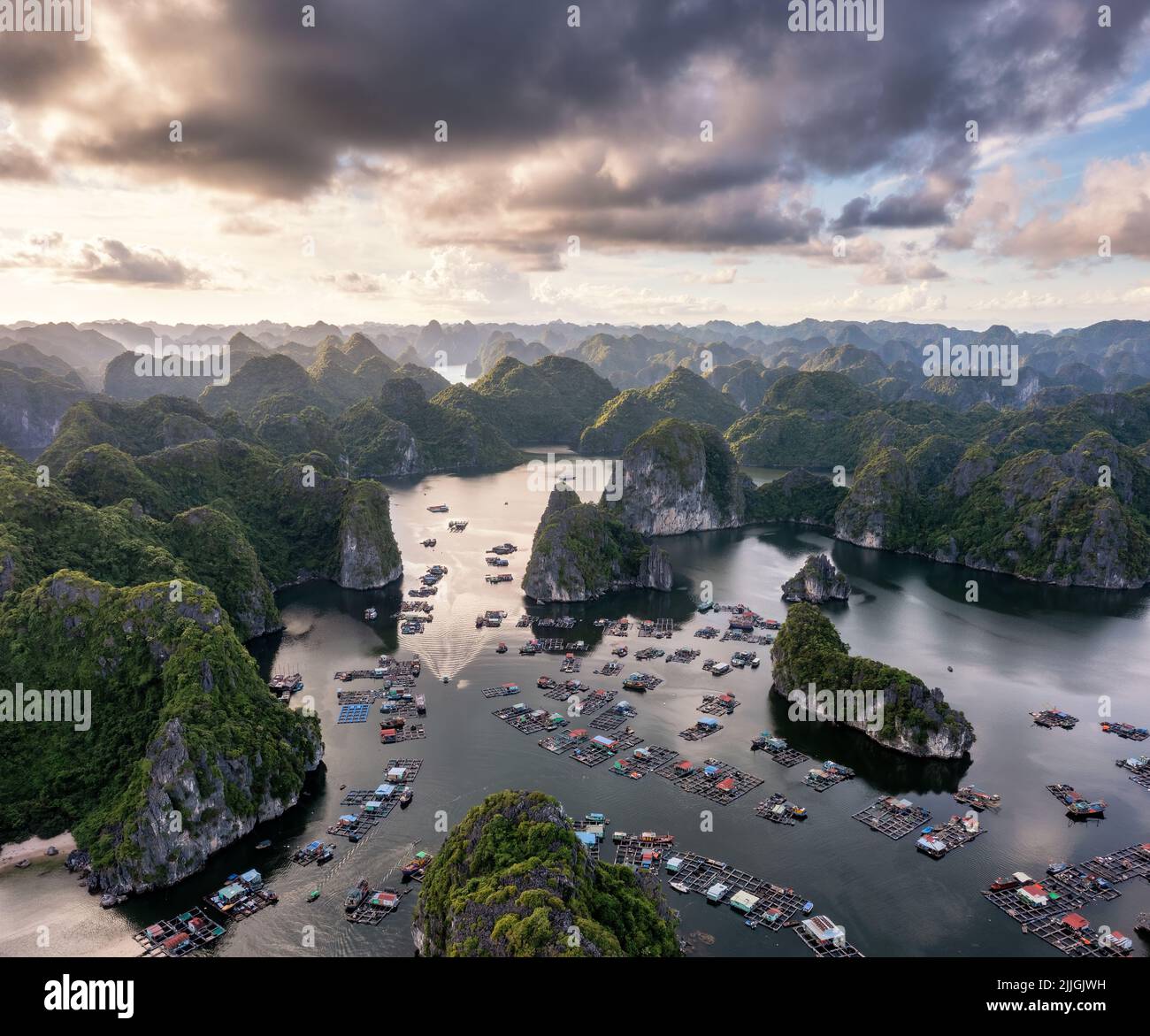 Floating fishing village and rock island in " Lan Ha " Bay, Vietnam ...