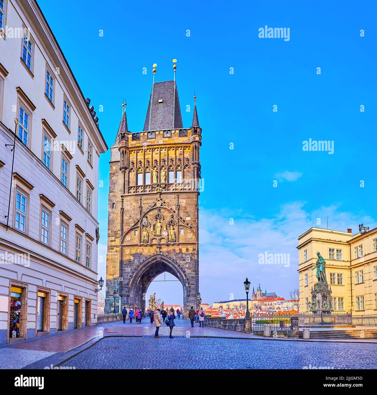 6 arch stone bridge hi-res stock photography and images - Alamy