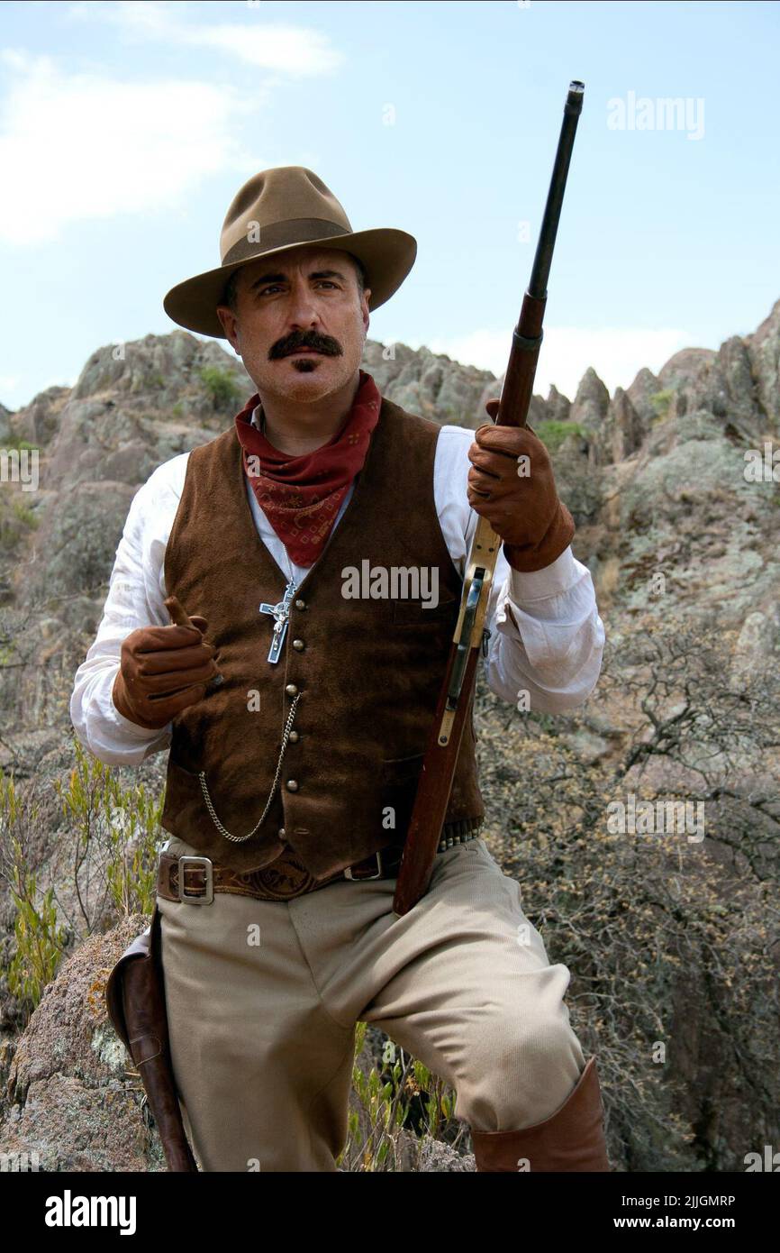 Andy garcia smoking cigar hi-res stock photography and images - Alamy