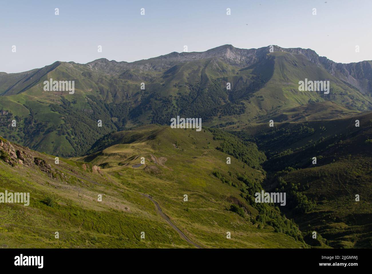 A vertical shot of the beautiful Pyrenees mountain range on the border ...