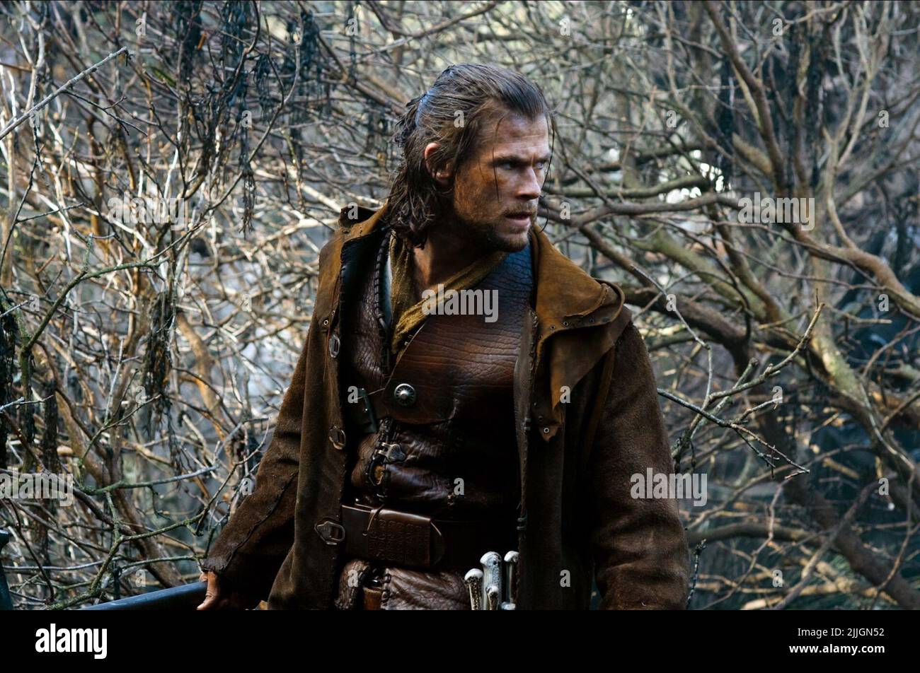 CHRIS HEMSWORTH, SNOW WHITE AND THE HUNTSMAN, 2012 Stock Photo - Alamy