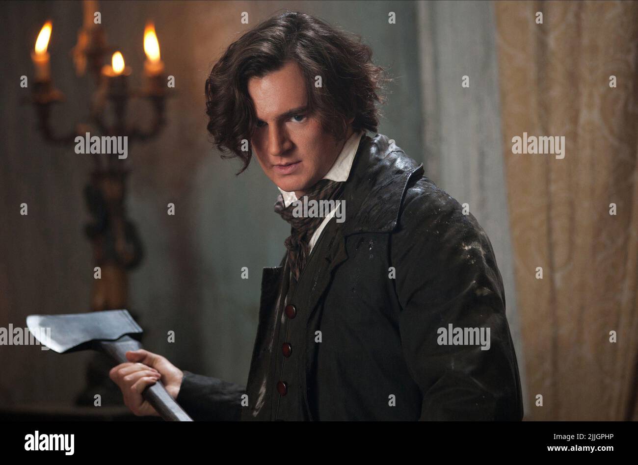 Vampire hunter benjamin walker hi-res stock photography and images - Alamy