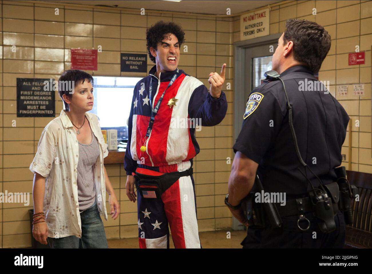 Sacha baron cohen anna faris hi-res stock photography and images - Alamy