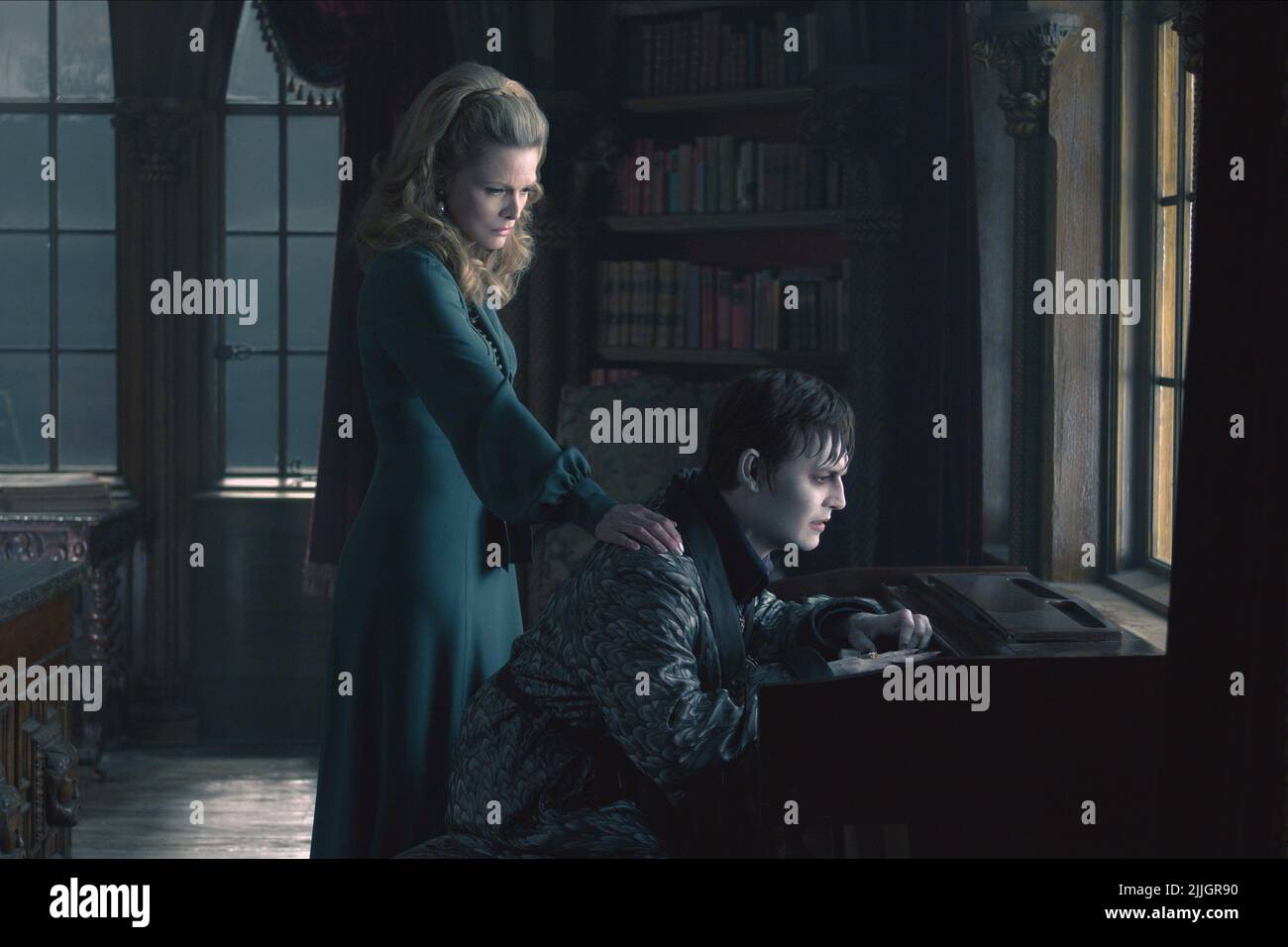 PFEIFFER,DEPP, DARK SHADOWS, 2012 Stock Photo - Alamy