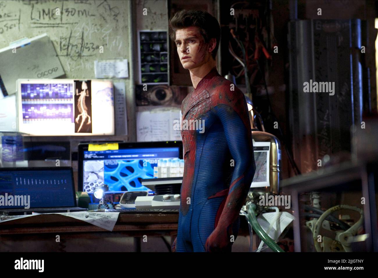 ANDREW GARFIELD, THE AMAZING SPIDER-MAN, 2012 Stock Photo - Alamy