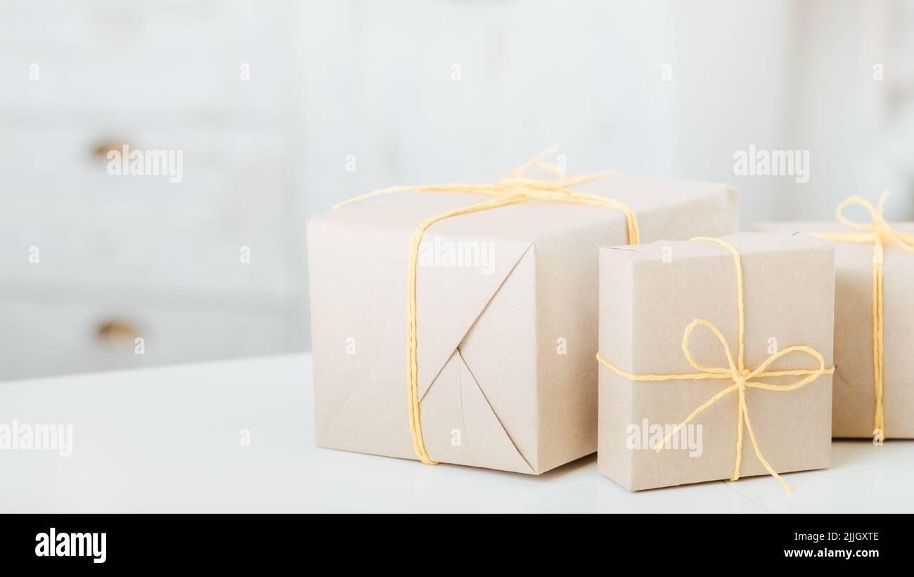 Modern home delivery service hi-res stock photography and images - Alamy