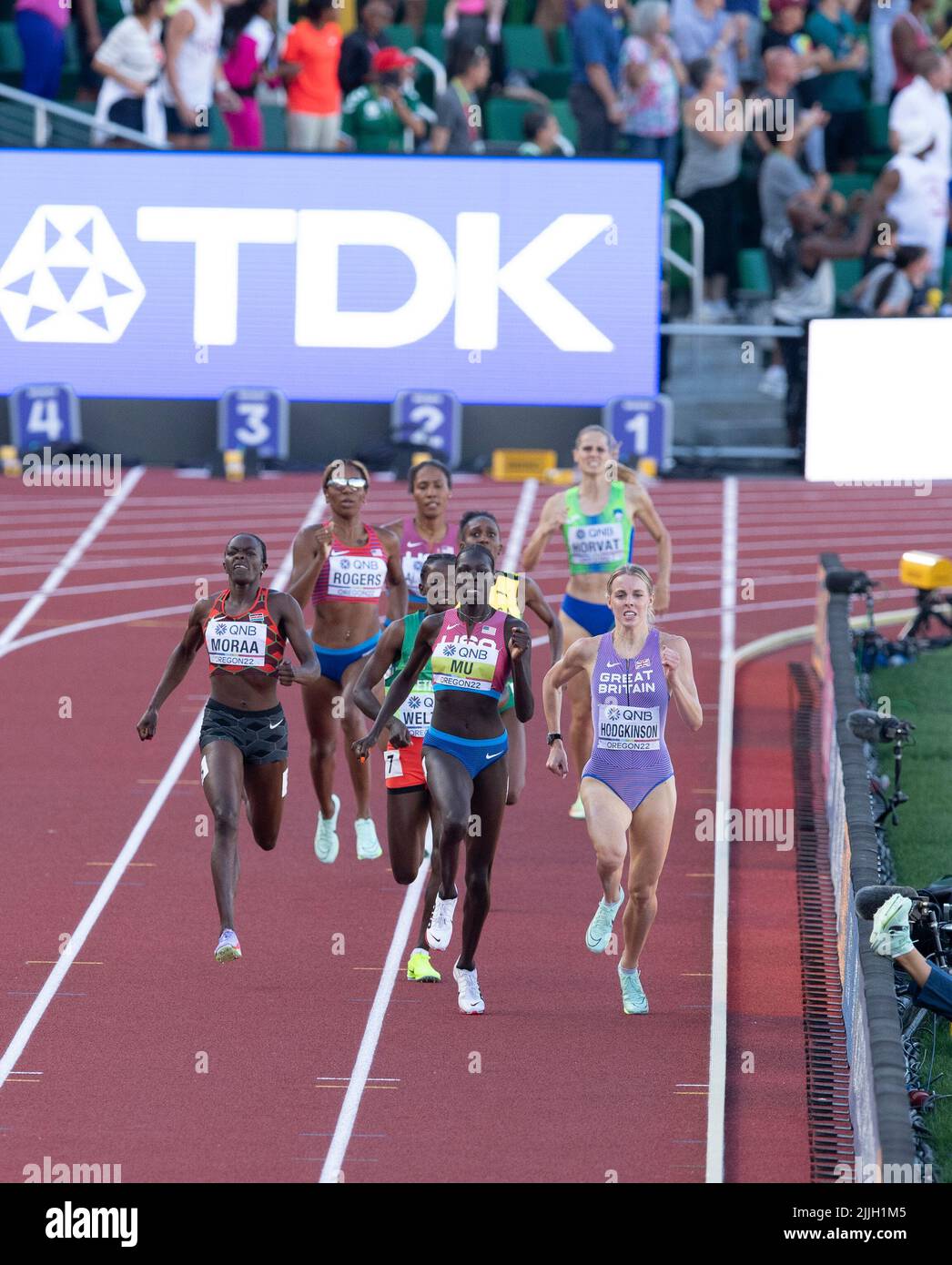 Athing Mu (USA) and Keely Hodgkinson (GB&NI) competing in the women’s ...