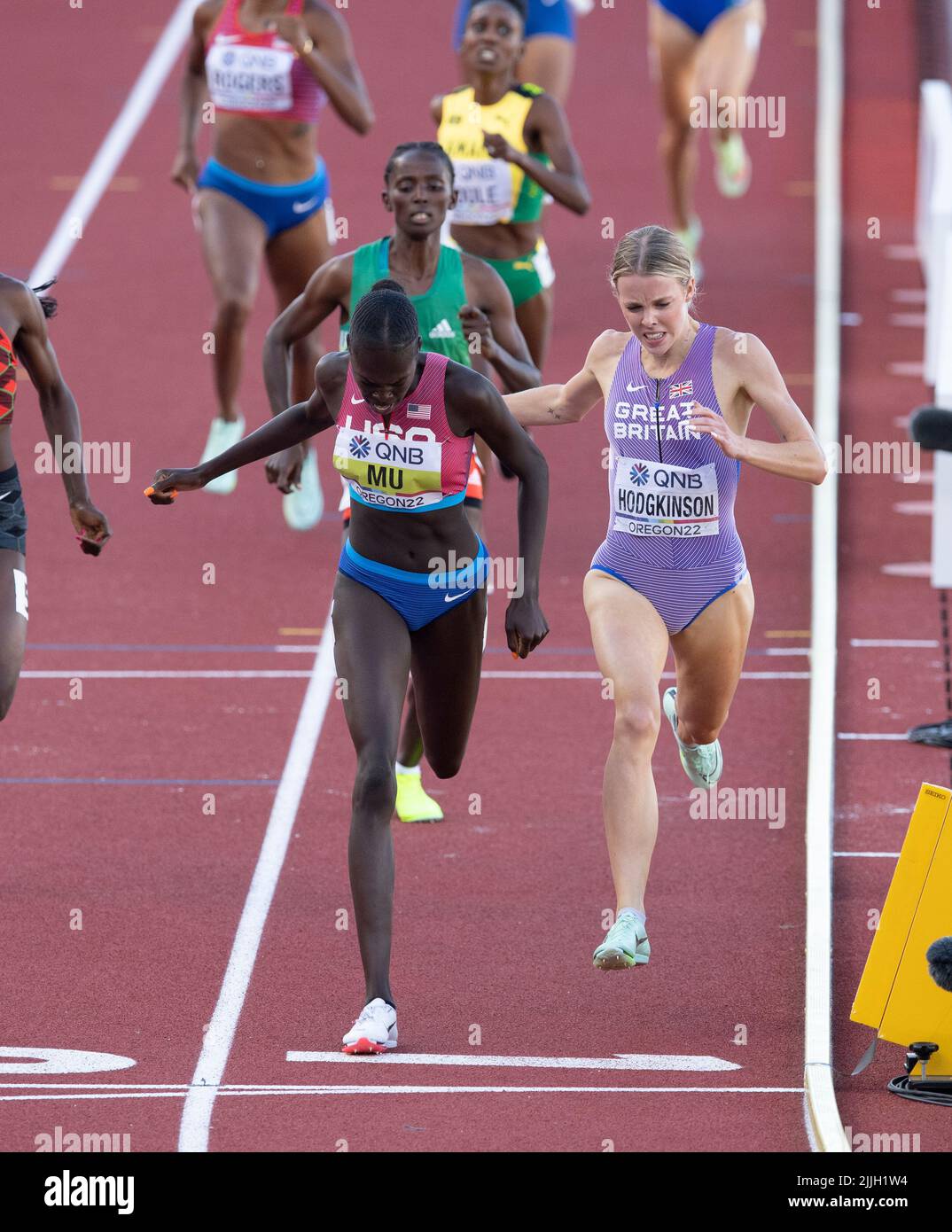 Athing Mu (USA) and Keely Hodgkinson (GB&NI) competing in the women’s ...