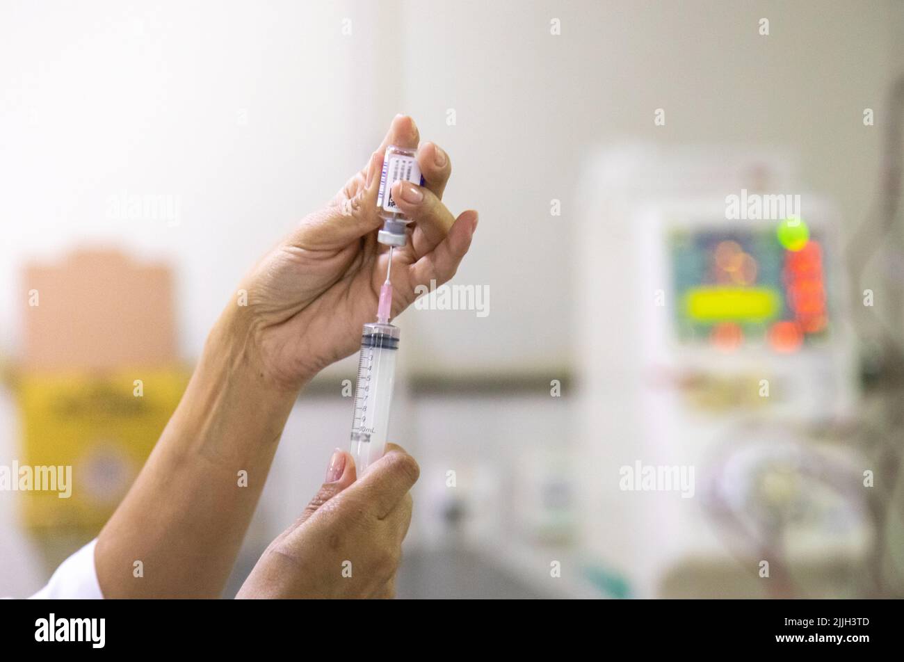 Renal dialysis hi-res stock photography and images - Alamy