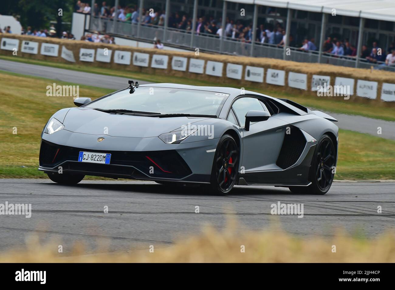 Lamborghini aventador lp 780 4 ultimae hi-res stock photography and ...
