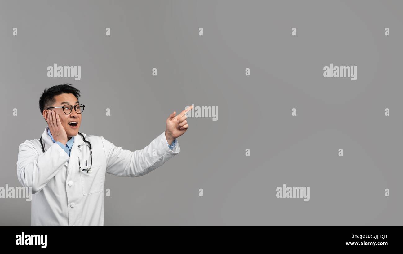 Chinese middle finger hi-res stock photography and images - Alamy