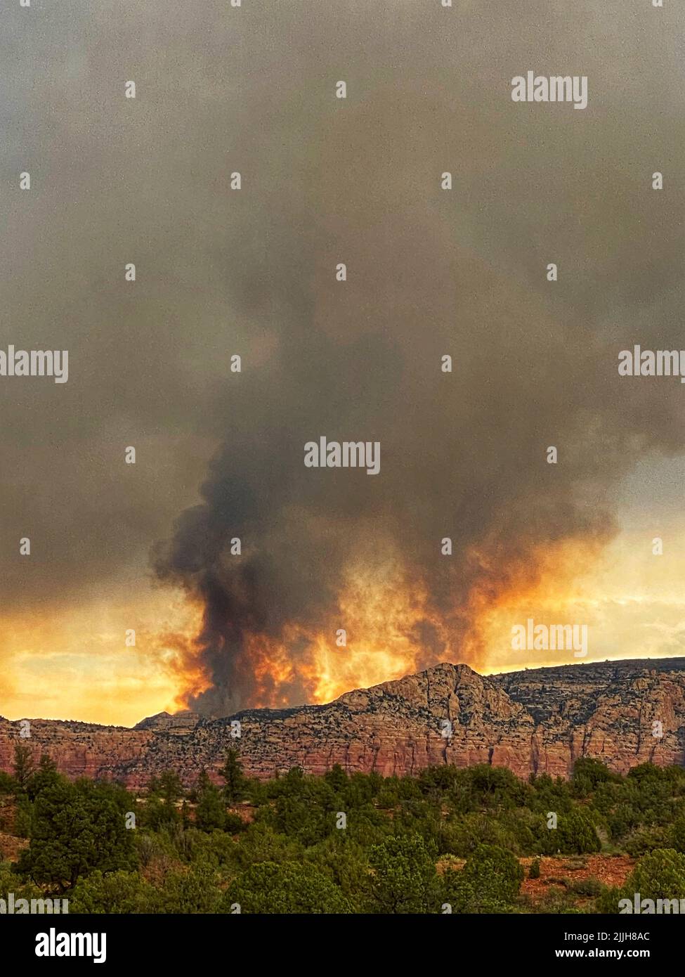 Climate change fire 2022 mountain hi-res stock photography and images ...