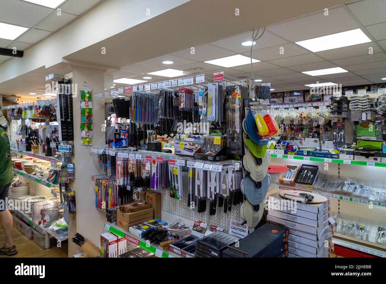 Crock cook shop, Stow-on-the-Wold, Gloucestershire, England Stock Photo ...