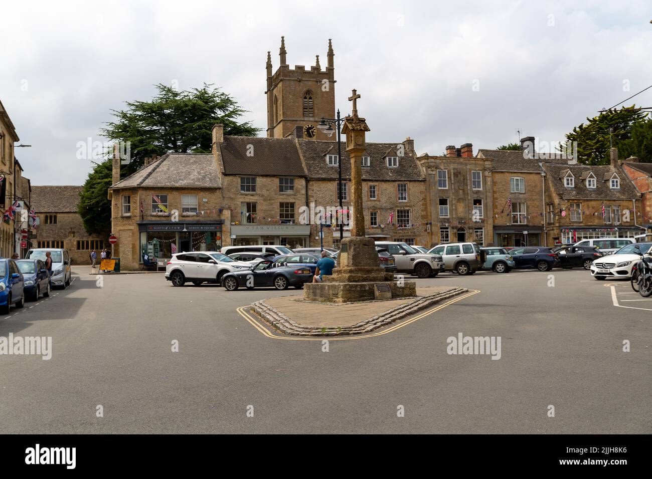 Church street stow on wold hi-res stock photography and images - Alamy