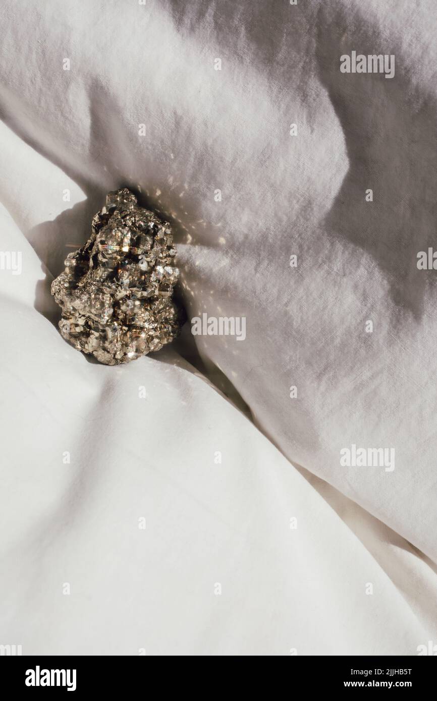 sparkling pyrite, fool's gold crystal rock Stock Photo - Alamy