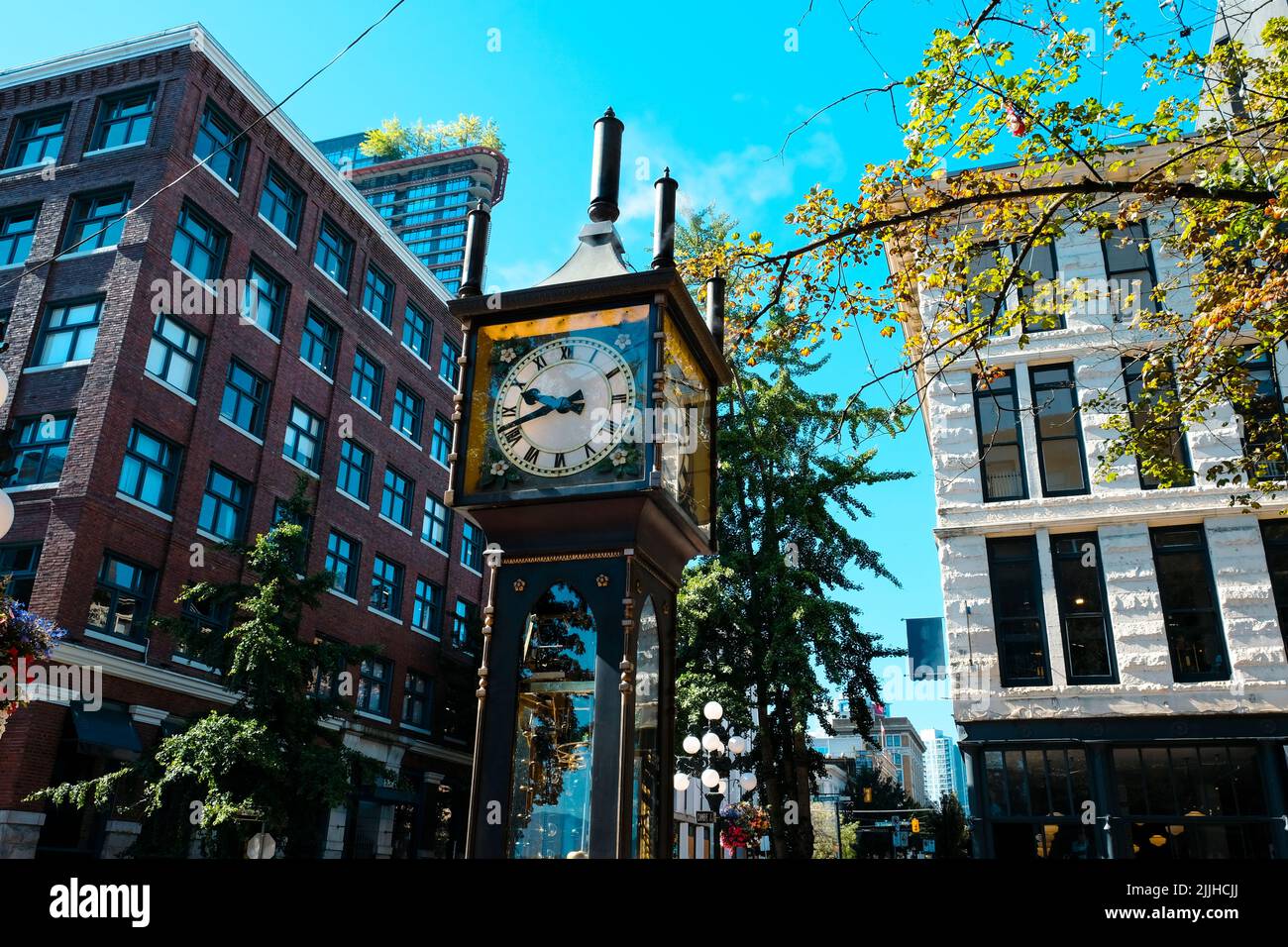 Steam Clock in Gastown Vancouver on beautiful sunny day Stock Photo - Alamy