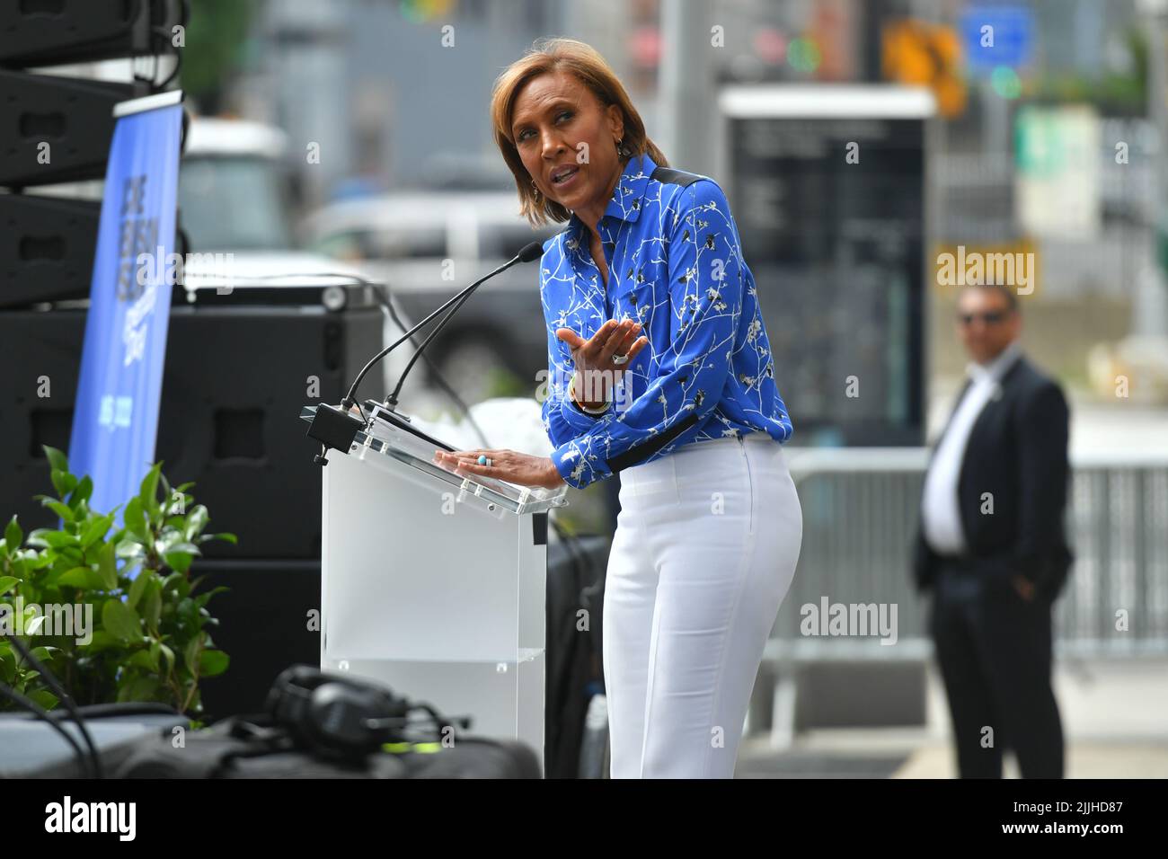 Robin Roberts attends the Jackie Robinson Museum grand opening on July ...